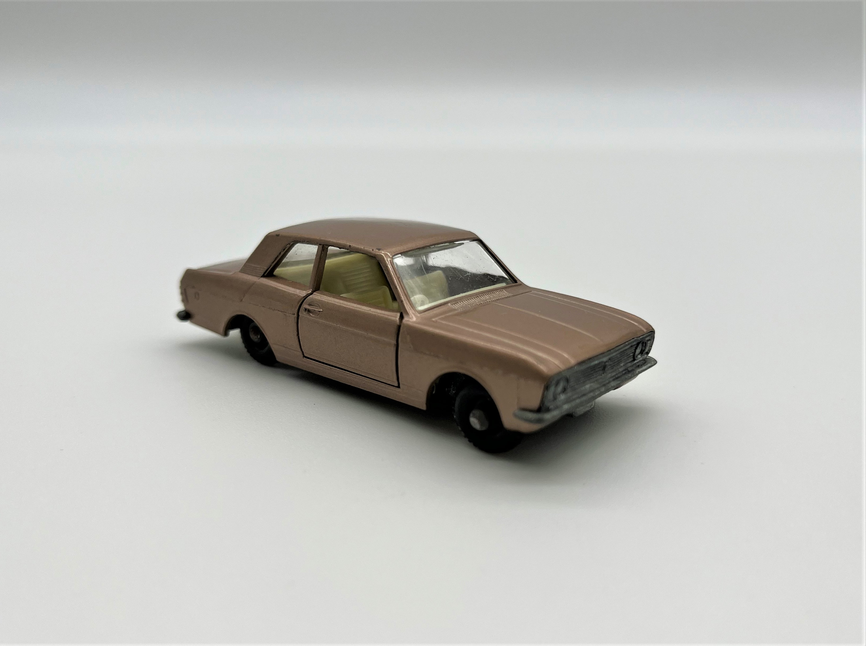 Matchbox Lesney No 25, Ford Cortina, Mint Condition With Original Box ...