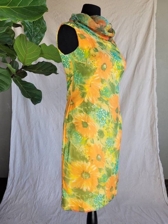 1960s 'Pomere Tahiti' Bright Floral Print Sheath Dress - Gem