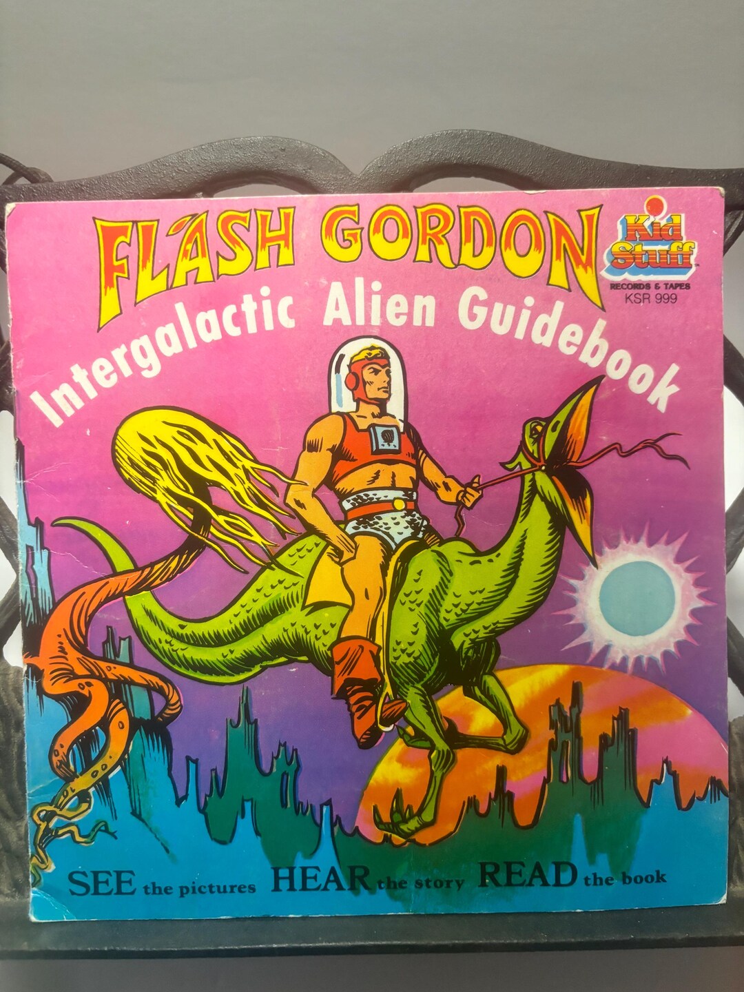 Vintage 1980s Flash Gordon Intergalactic Alien Guidebook – SEE, HEAR ...