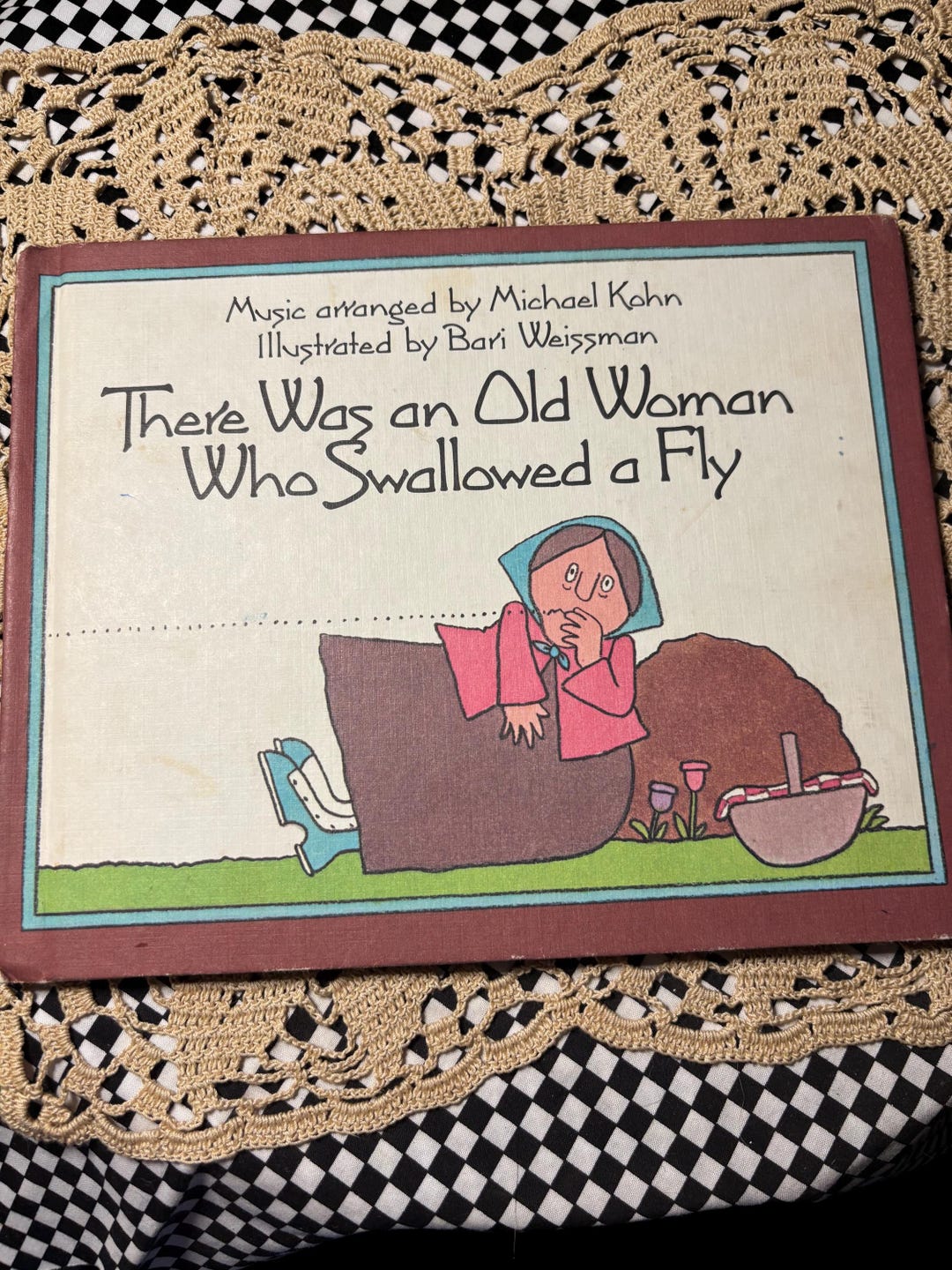 There Was an Old Woman Who Swallowed a Fly – 1981 Weekly Reader Vintage ...