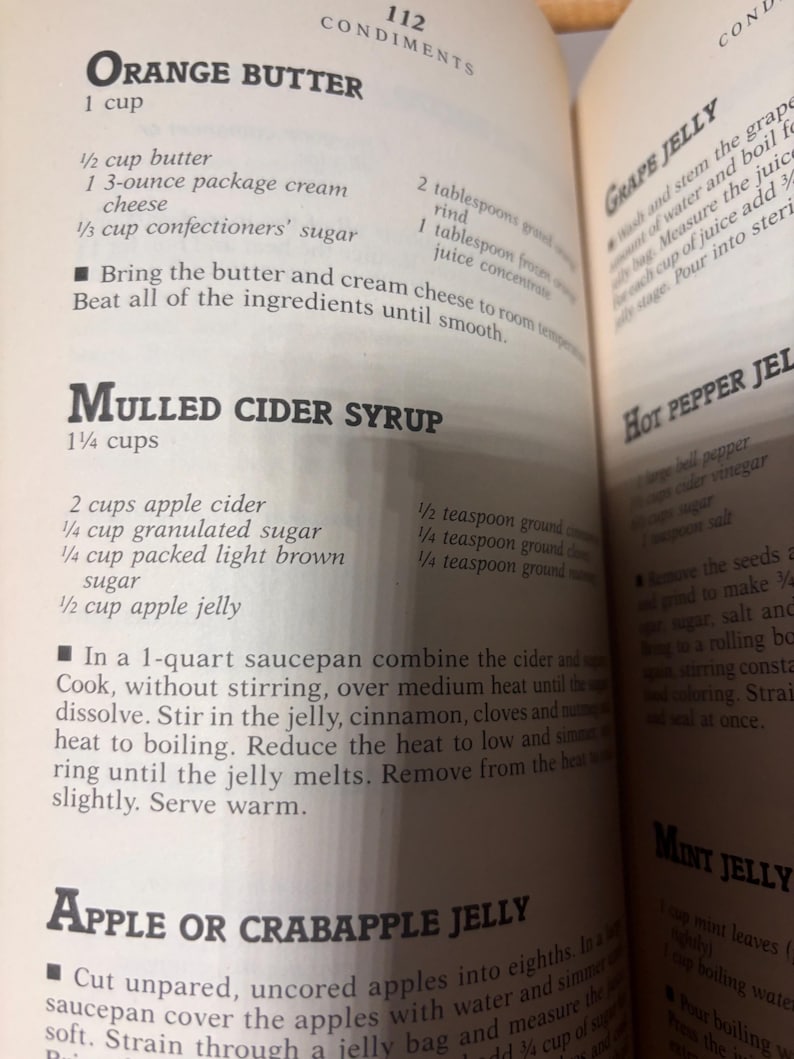 Cracker Barrel old Fashioned Country Cooking Cookbook Favorite Southern ...