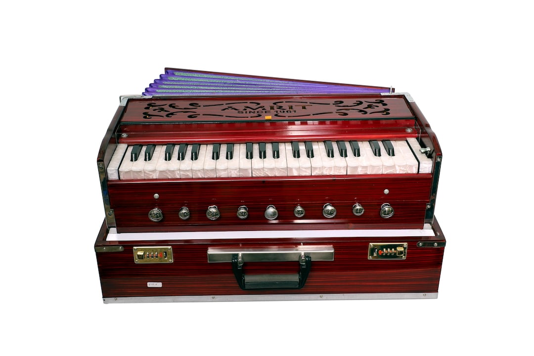 9 Stopper 3.5 Octave Harmonium With Bag, Indian Handmade Harmonium ...