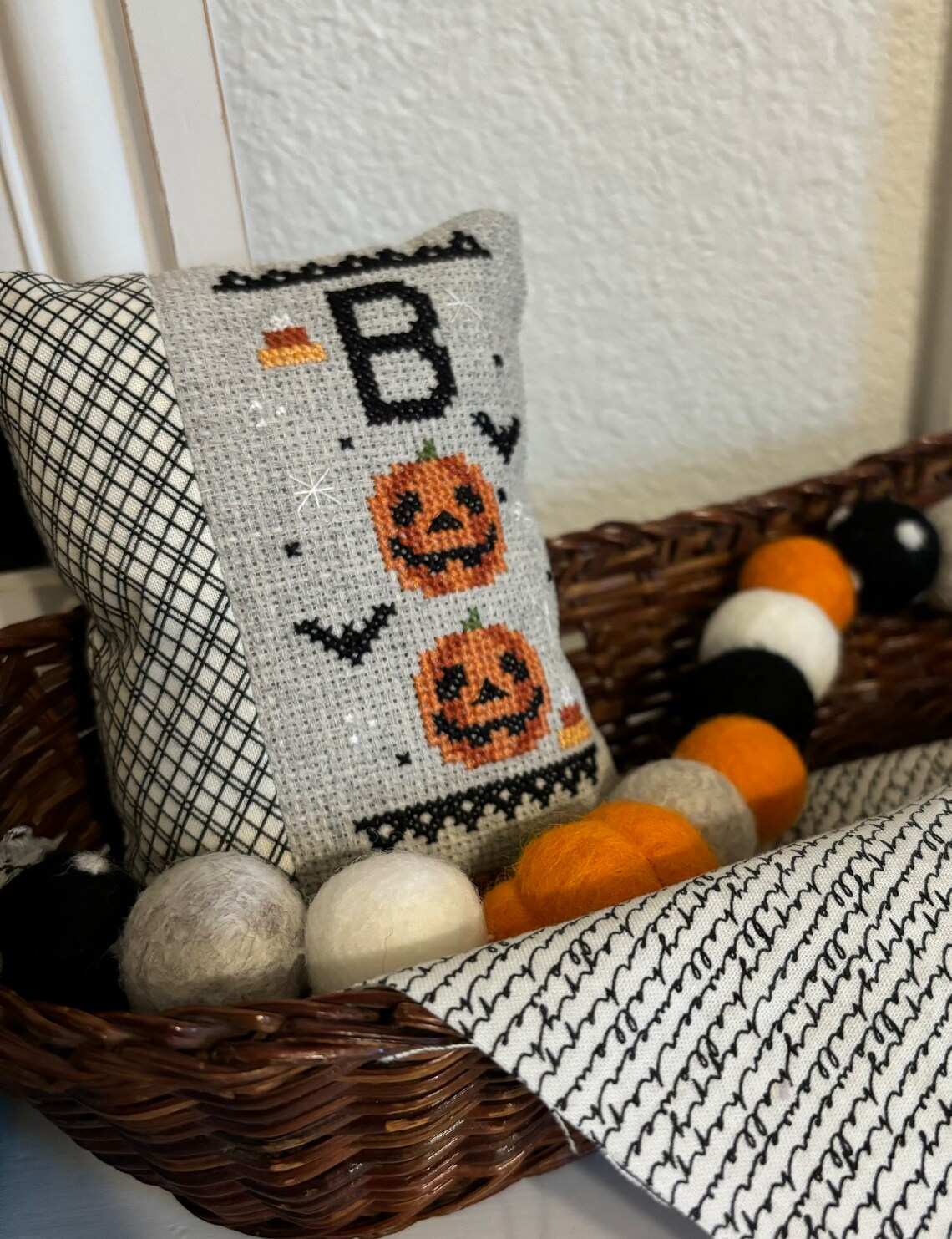 Pattern-boo-cross Stitch Pattern-halloween, Bats, Jack O Lantern ...