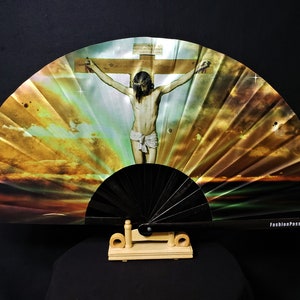 Jesus on the Cross Hand Fan / 3D UV Glow Fan / Clacking Fan / Christian ...