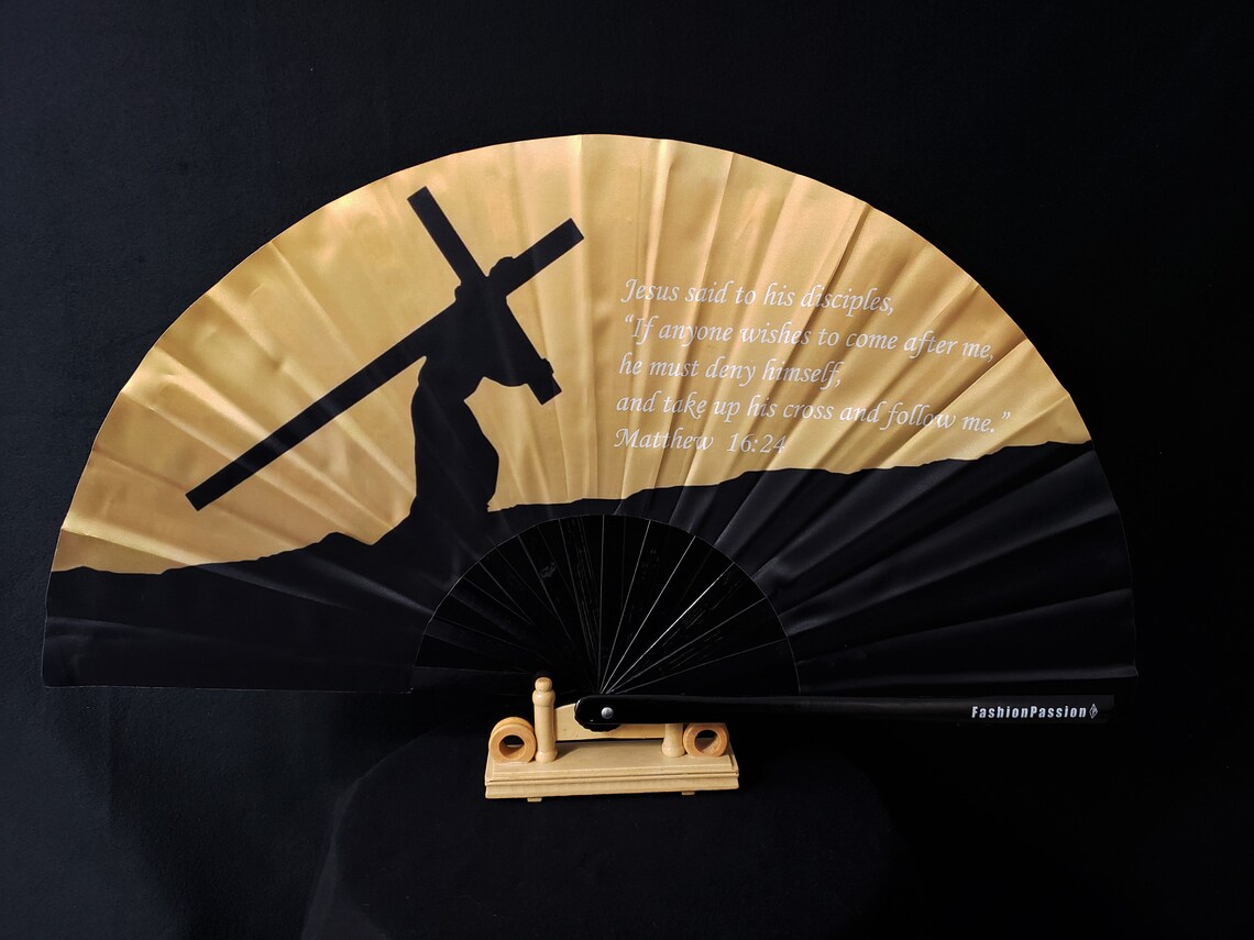 Jesus Bears the Cross Hand Fan / Carthage / Big 13 Inch | Etsy
