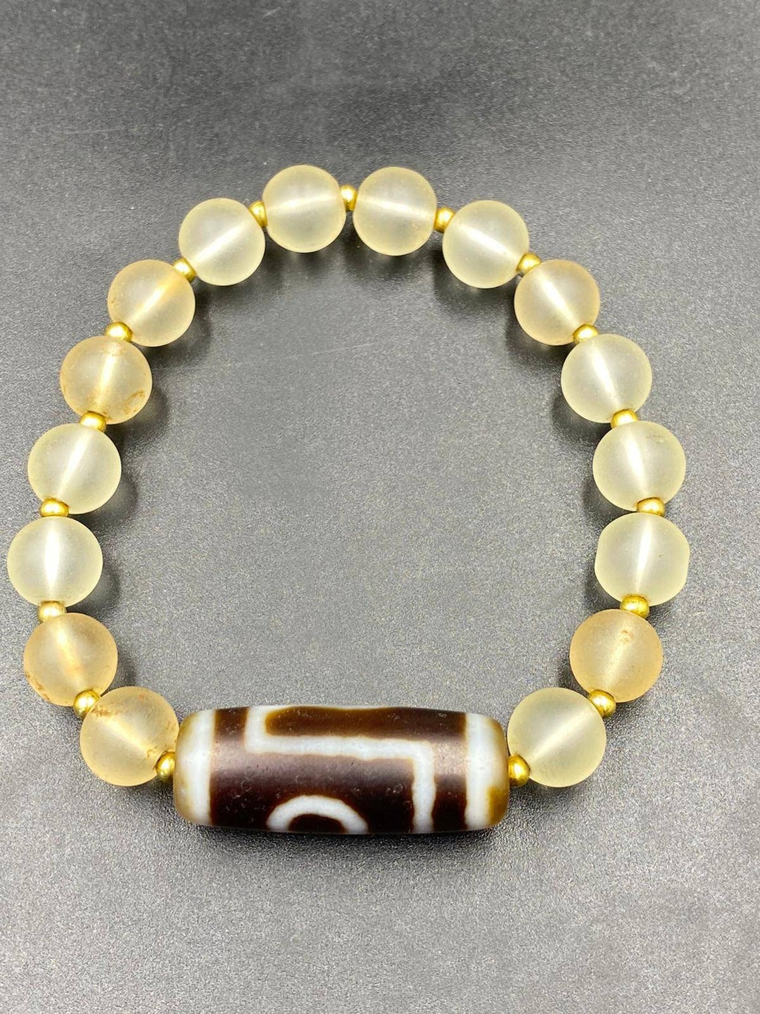 Beautiful Old Antique One Eye Dzi Bead With Old Crystal Bead Bracelet ...