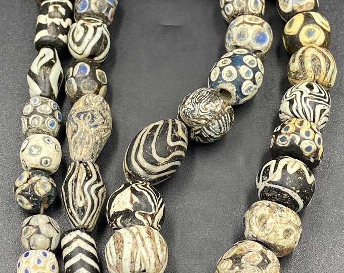 Rare and Unique Old Ancient Antique Gabri Glass Beads Necklace 3000 ...