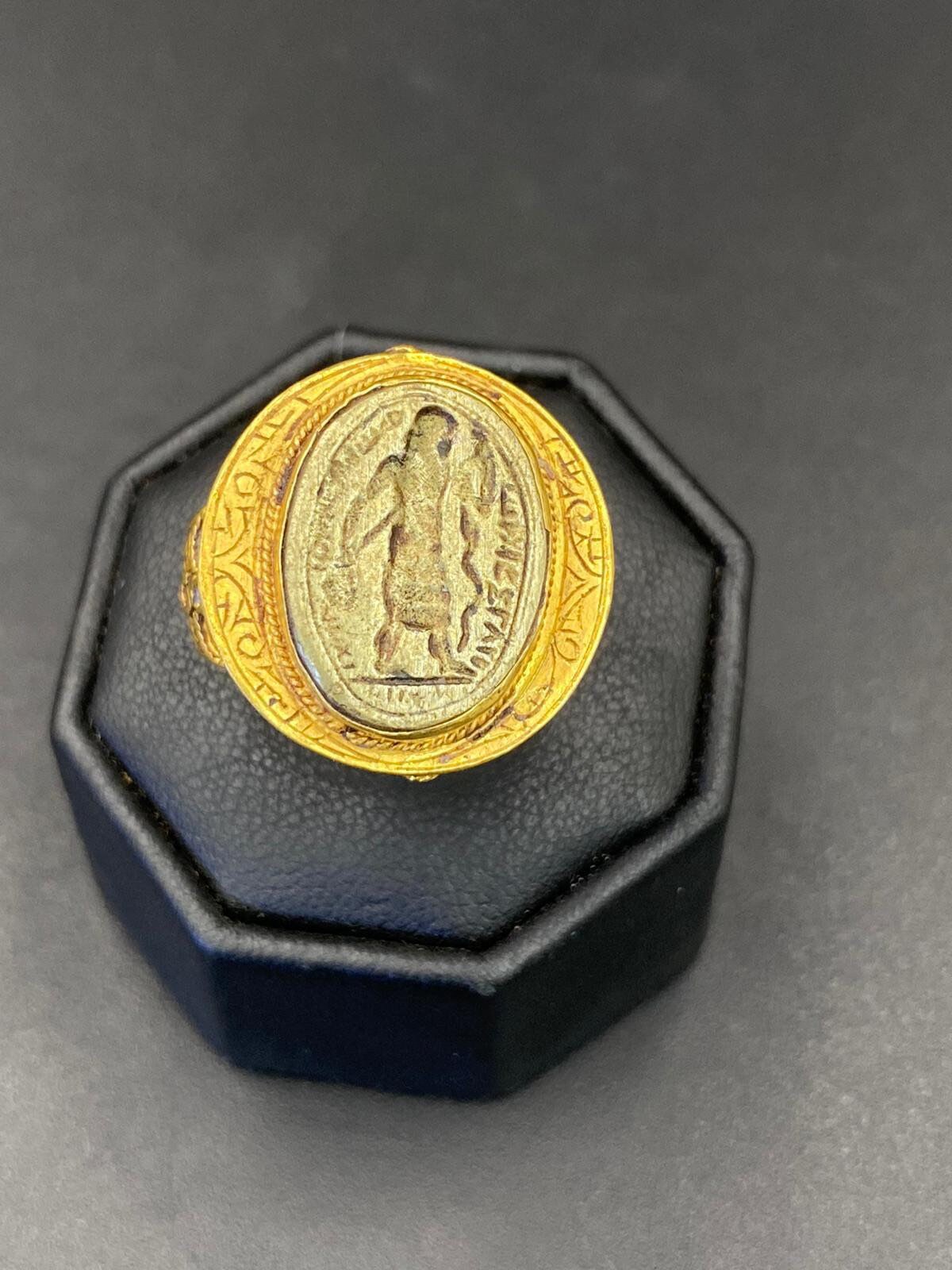 Beautiful old Roman Empire signet 20k gold ring with bronze | Etsy