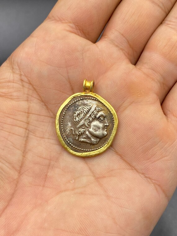 Real genuine unique Roman silver coin with 18K gold c… - Gem