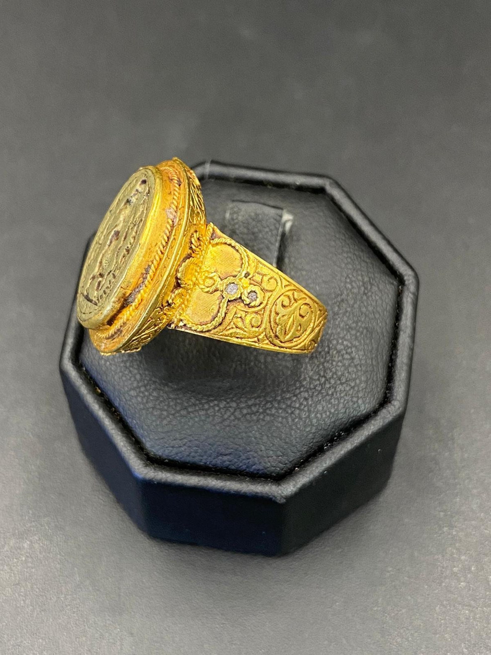 Beautiful Old Roman Empire Signet 20k Gold Ring With Bronze - Etsy