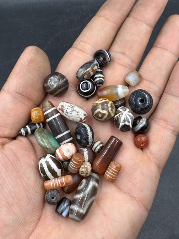 33 piece old ancient mixed agate unique bead for maki… - Gem