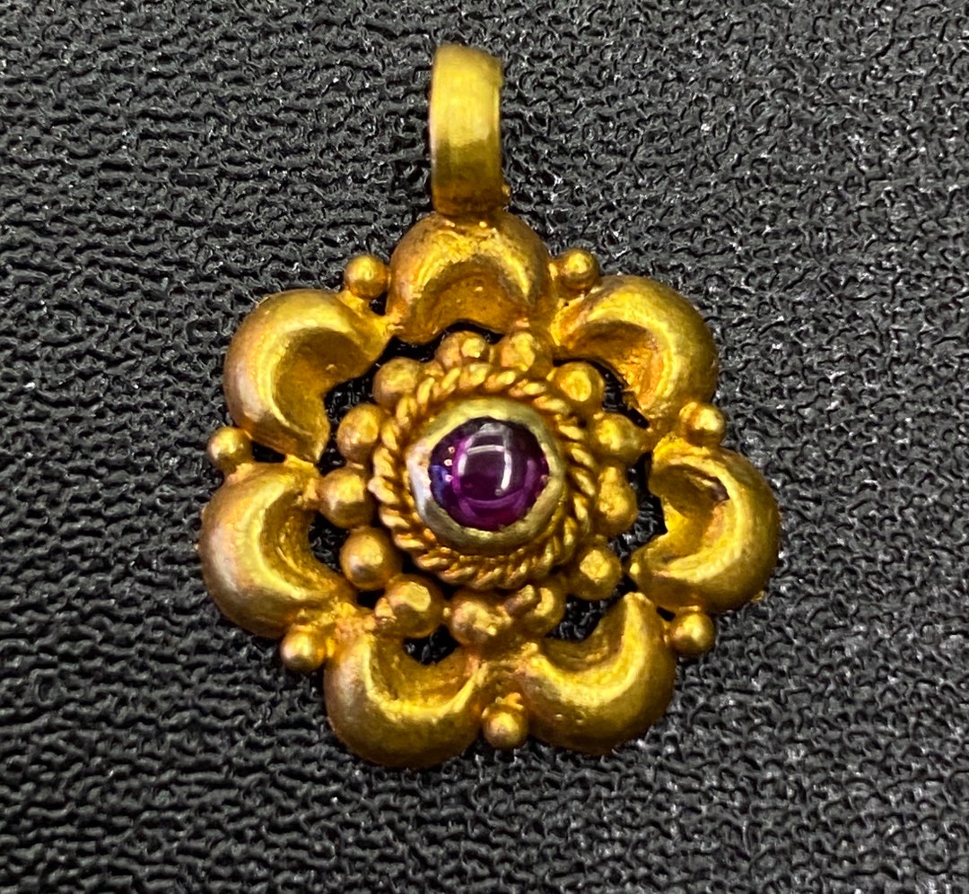 Very Old Ancient Antique Pyu Period 20k Solid Gold Pendant With Natural ...