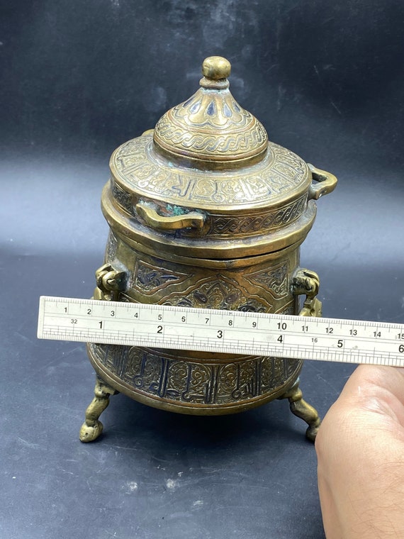 Very beautiful antique Islamic silver inlaid bronze l… - Gem