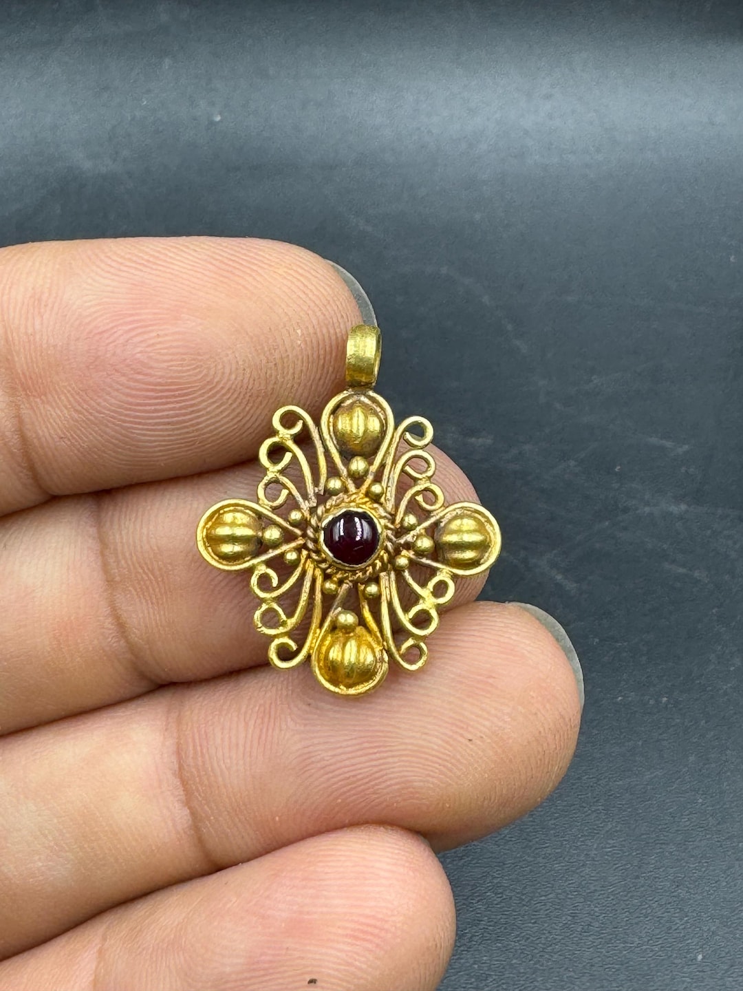 A Lovely Old Ancient Genuine 20k Solid Pyu Gold Bead With Natural Ruby ...
