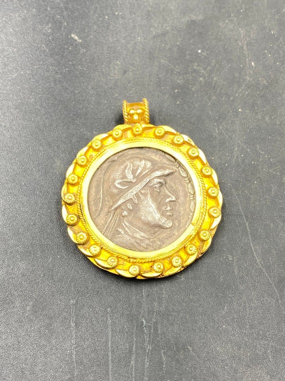 Authentic genuine Bactrian silver coin with solid 18K… - Gem