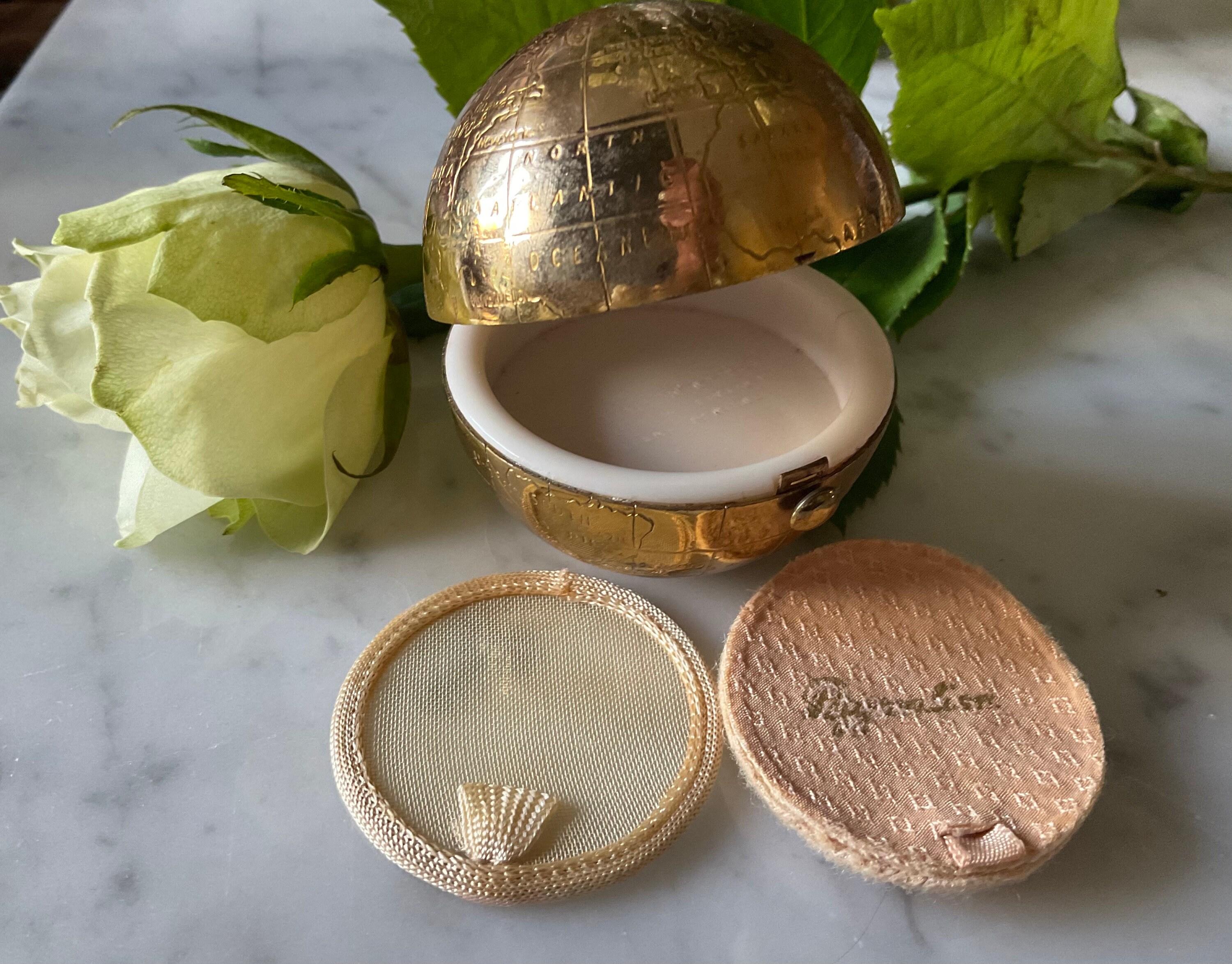 Pygmalion World Globe Powder Compact - Etsy