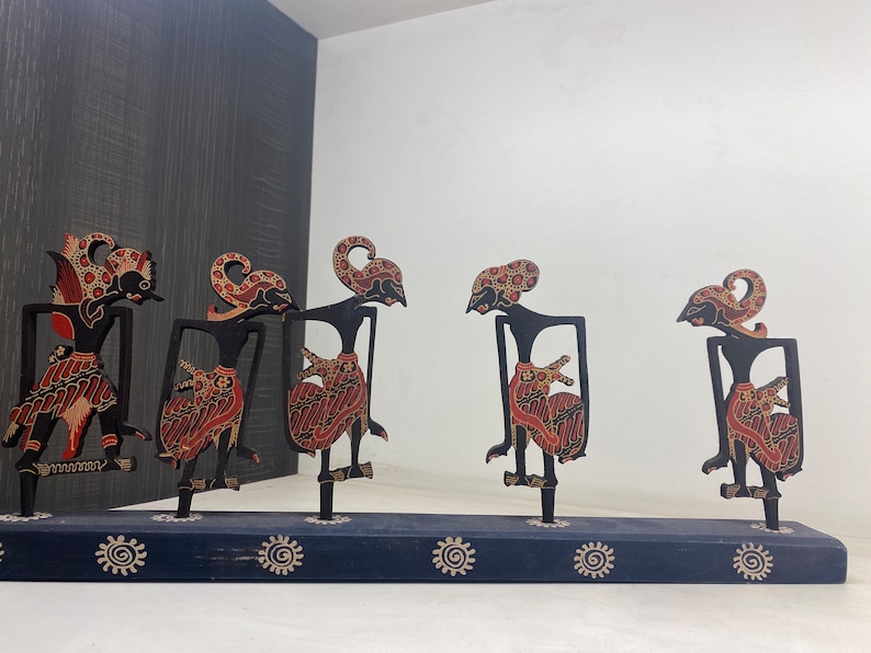Handmade Wooden Pandawa Wayang Puppets: Indonesian Batik Decor - Etsy
