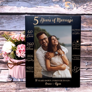 5th Anniversary Wood Frame, 5 Years Marriage Gift for Husband Wife ...