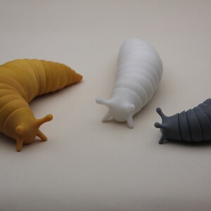 Slug Fidget Toy - Articulated Slug. Different Colors and Sizes. - Etsy