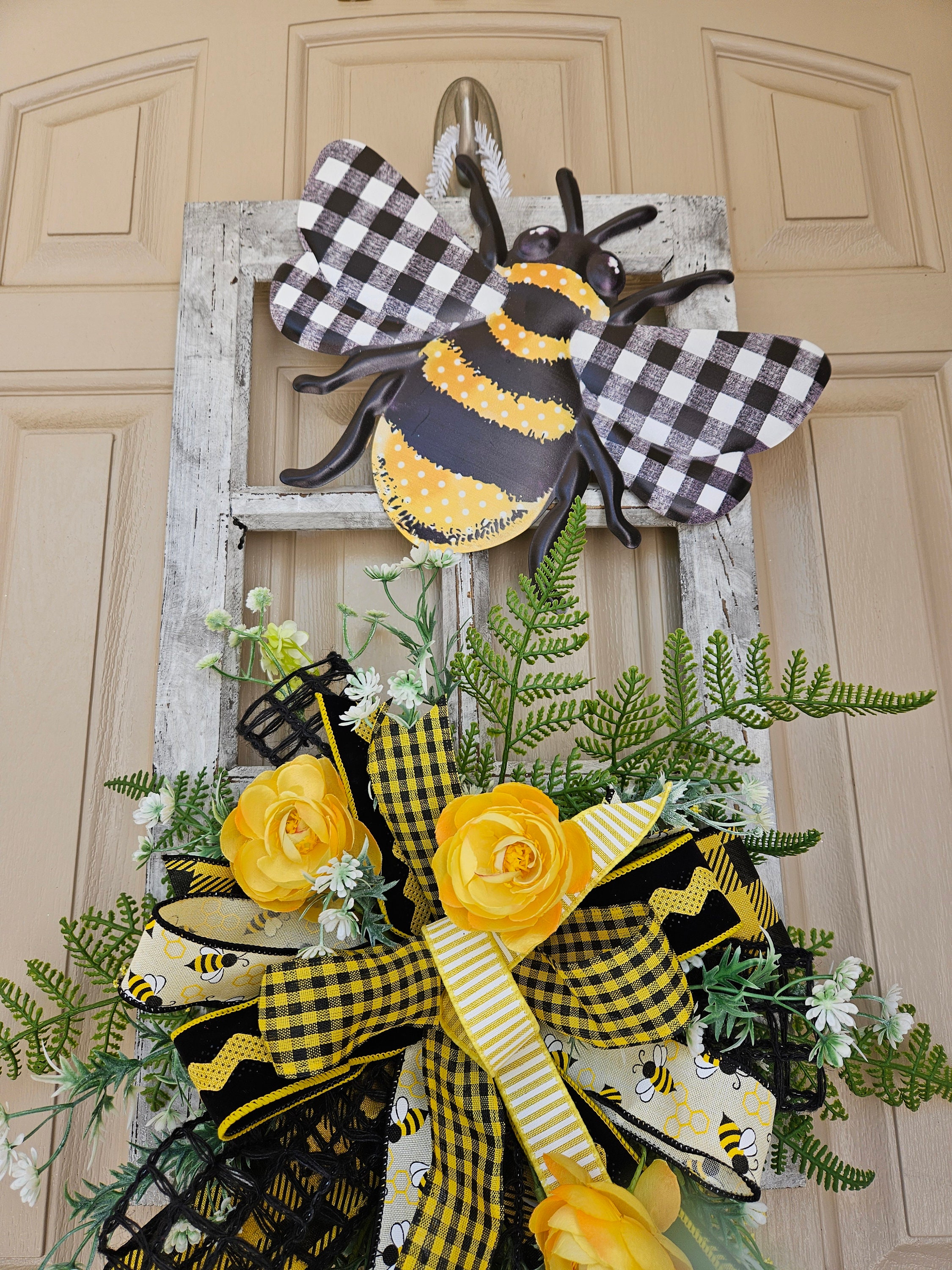 Summer Bumble Bee Window Frame, Front Door Decor, Everyday Bee Swag ...