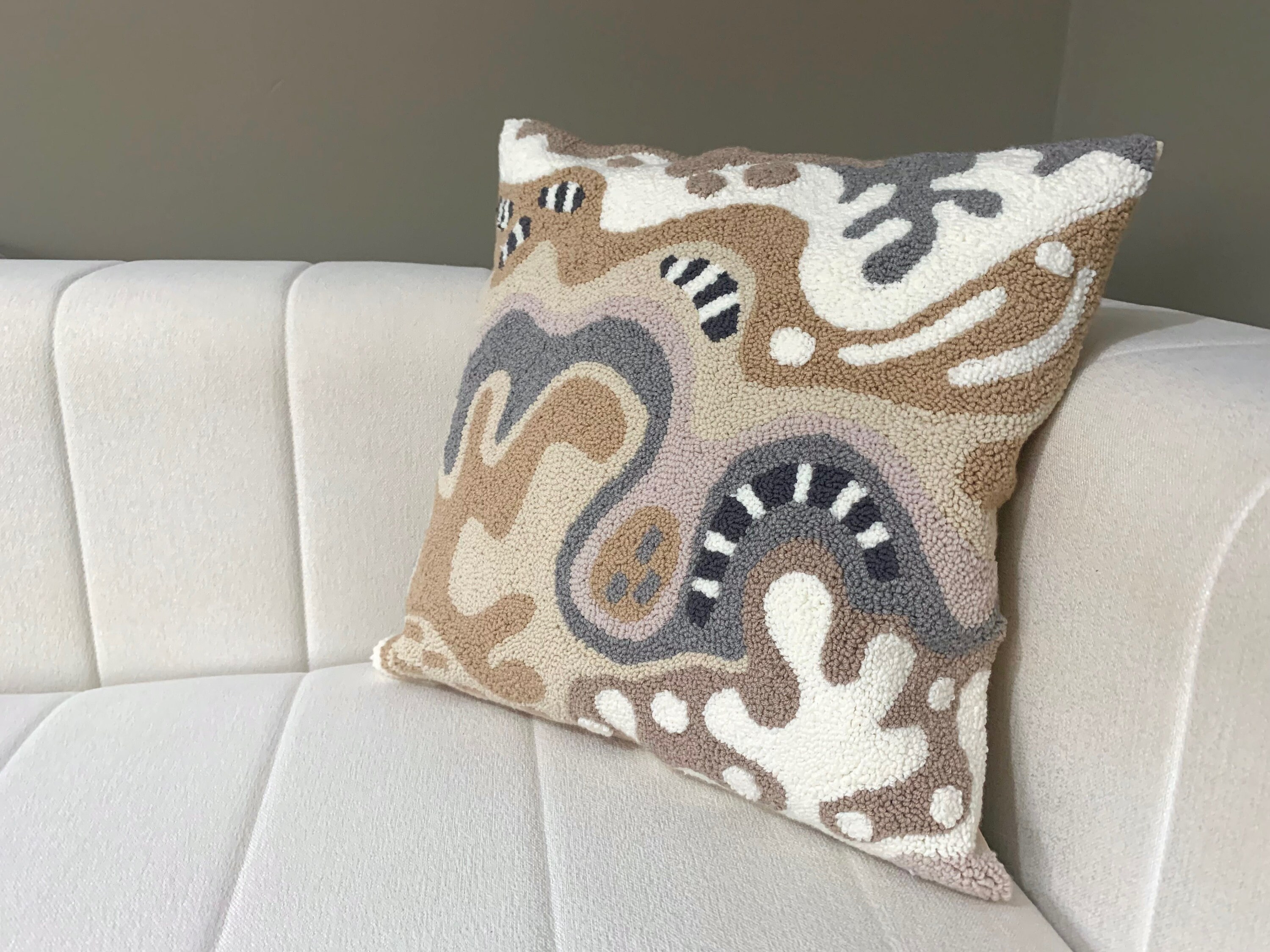 Punch Pillow , Hand Tufted Punch Needle Pillow Cover / Psychedelic ...