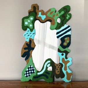 Handmade Tufted Mirror, Modern Punch Needle Mirror, Green Melting Round ...