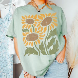 Retro Flower Shirt, Comfort Colors®, Vintage Sunflower Shirt ...