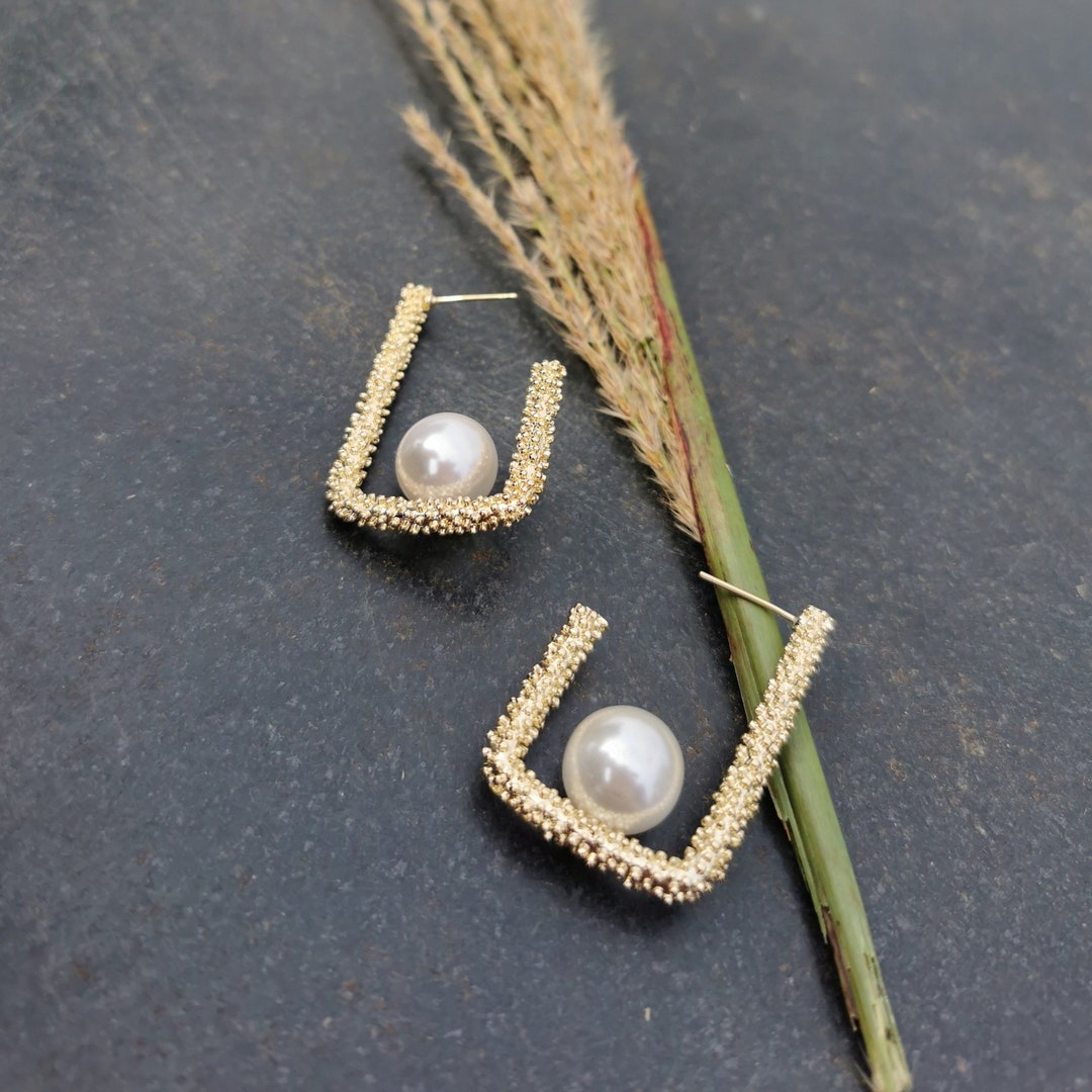 PEARL L Shaped Pearl Earrings - Etsy