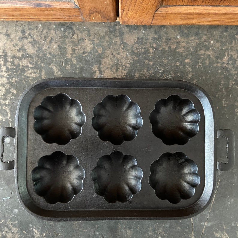 Cast Iron Gate Marked Turks Head Pan - Etsy