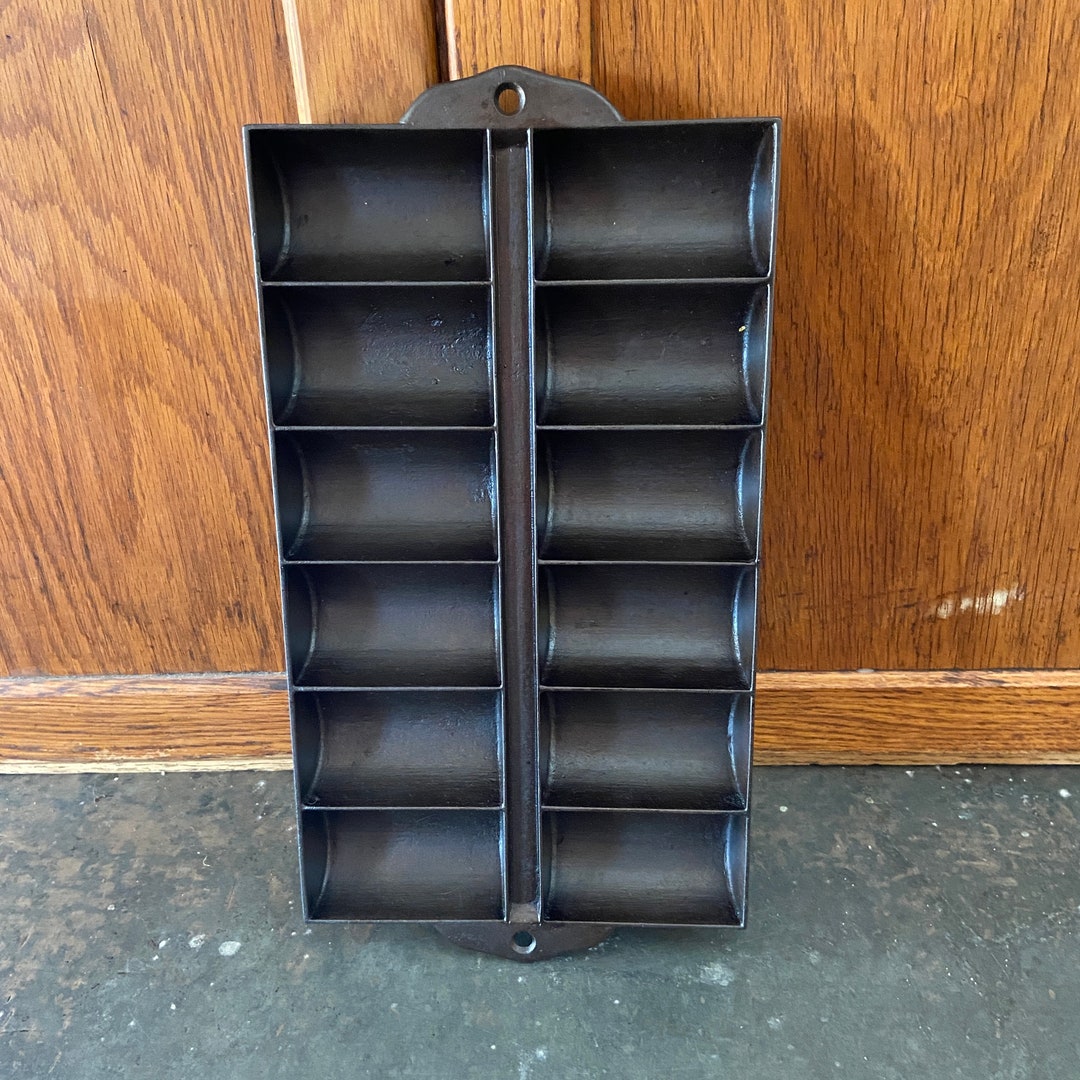 Antique 1800s Cast Iron Gem Pan - Etsy