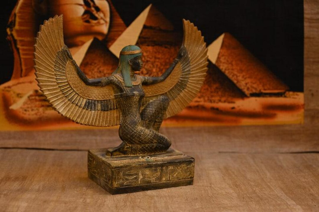 Egyptian Goddess-isis the Pretty Goddess of Love-protection-beauty ...