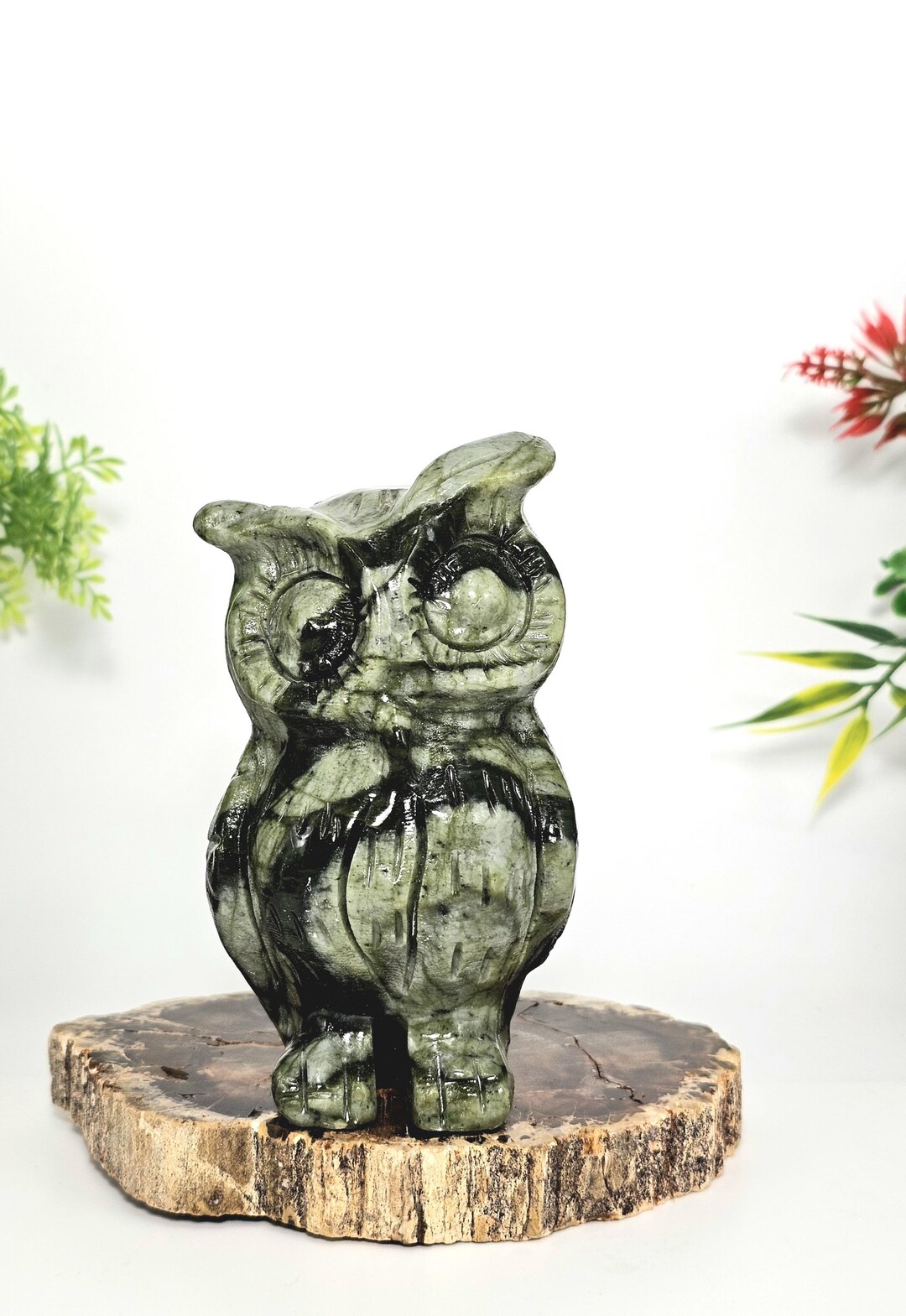 Green Jade Owl Carving / Animal Totem / Jade / Owl / Chakra / Rocks and ...