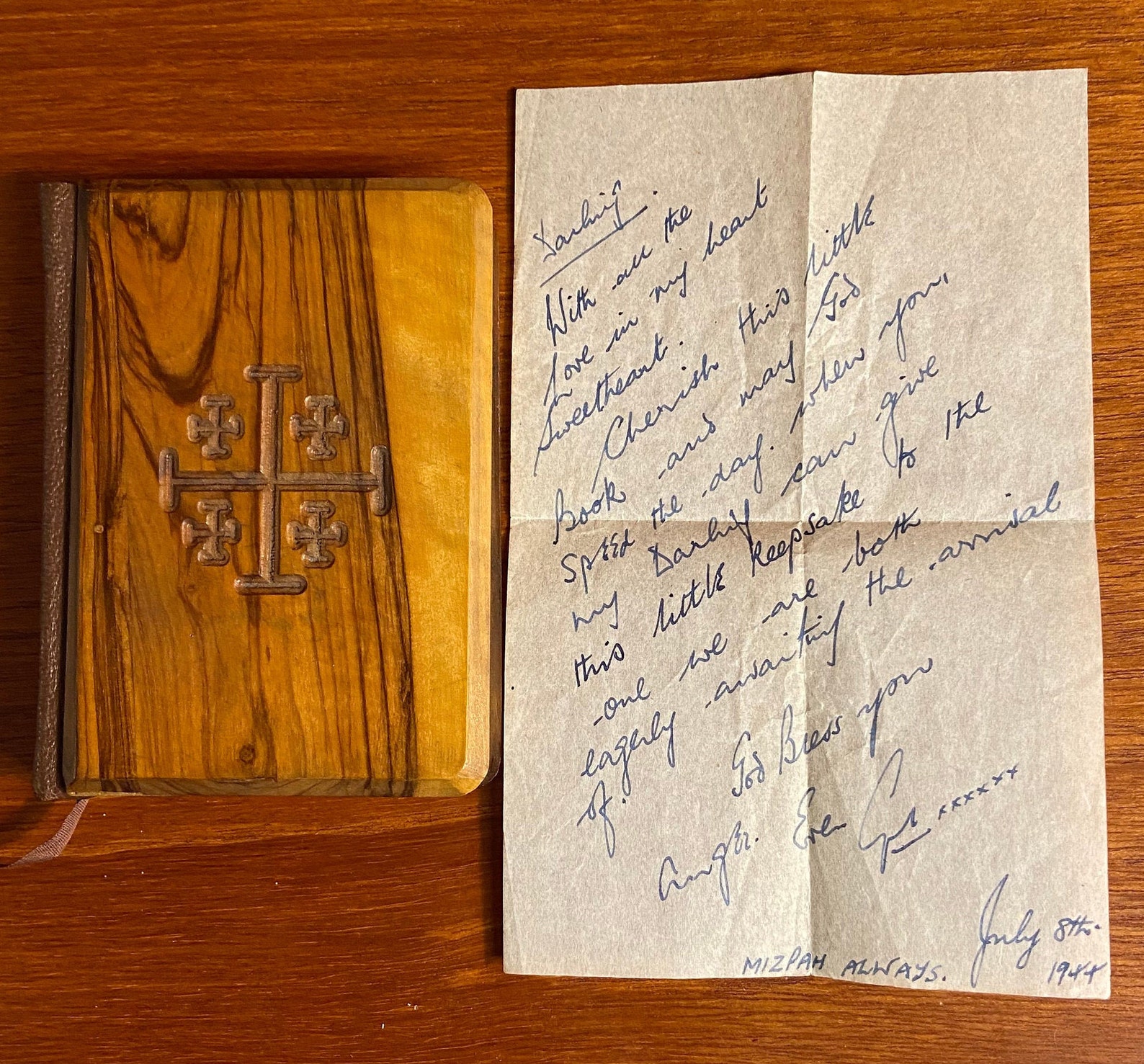 Red Letter Testament Bible in Olive Wood From the Holy Land - Etsy