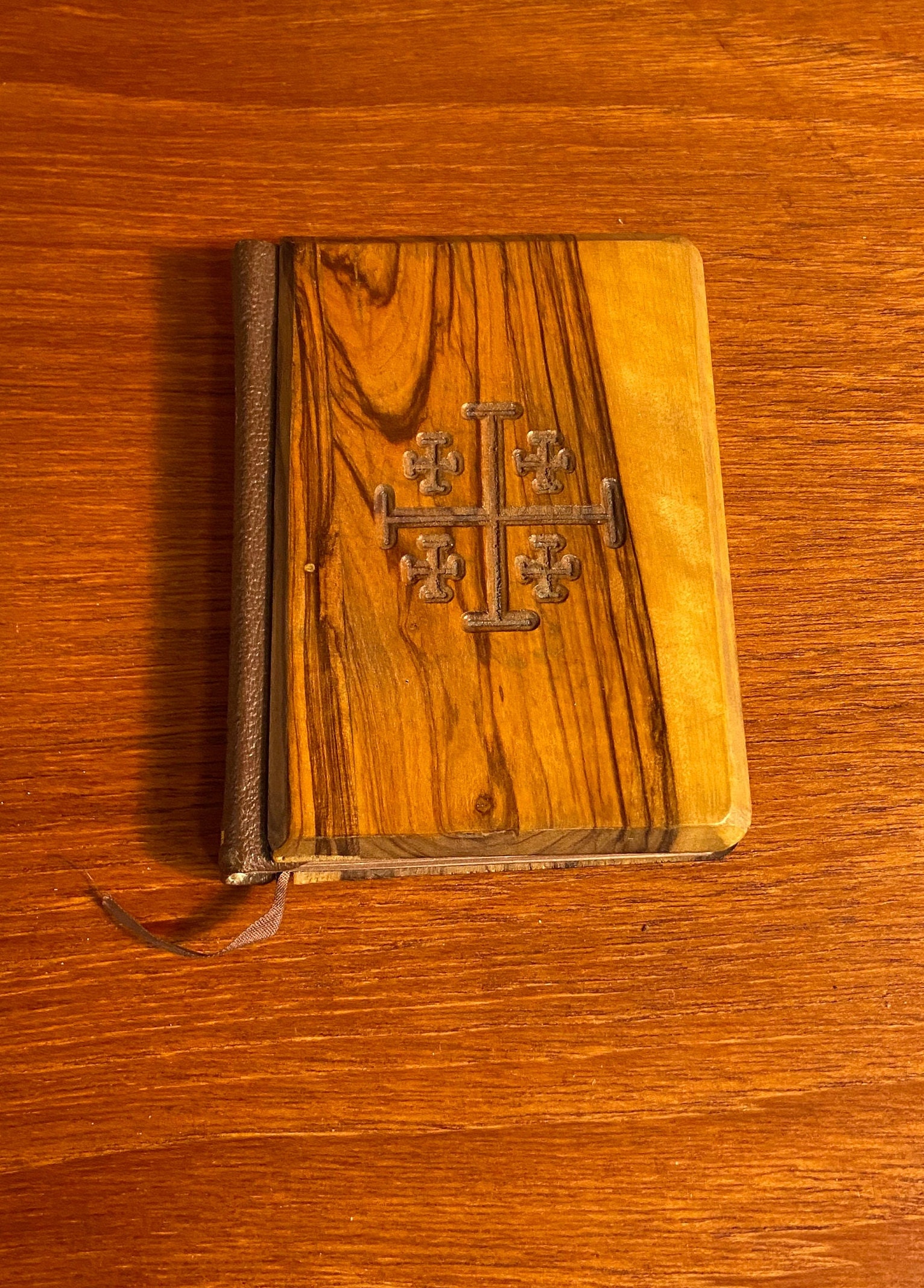 Red Letter Testament Bible in Olive Wood From the Holy Land - Etsy