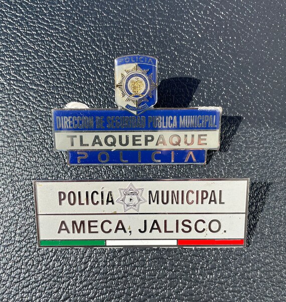Lot of Two MEXICAN POLICE gafete Uniform Badges - Etsy