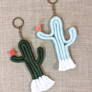 Macrame Cactus Keychain / Boho Macrame Accessory / Modern Bohemian ...
