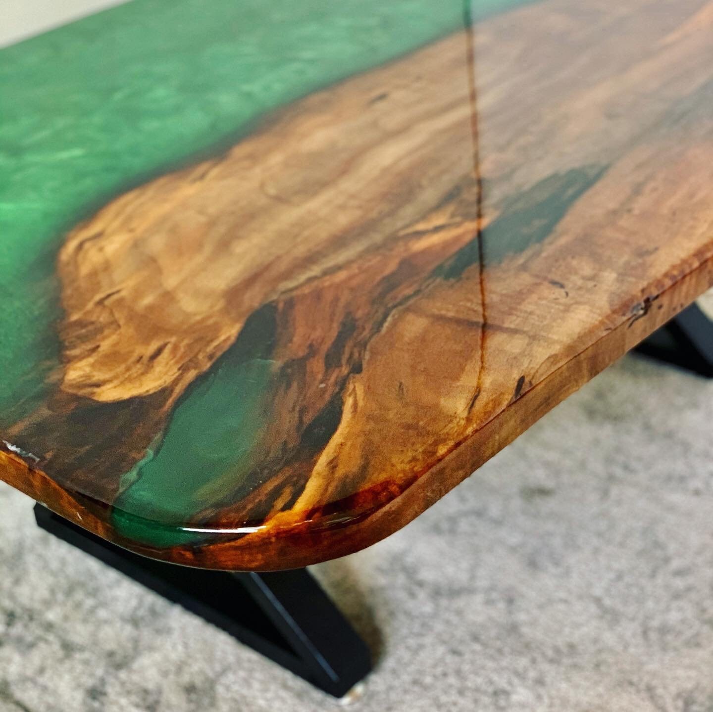 Emerald Green Coffee Table/ Epoxy Resin Dining Table / Elegant - Etsy