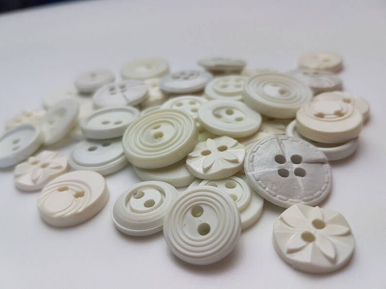 Button Craft Vintage Assorted White Buttons Nylon Plastic Range of ...