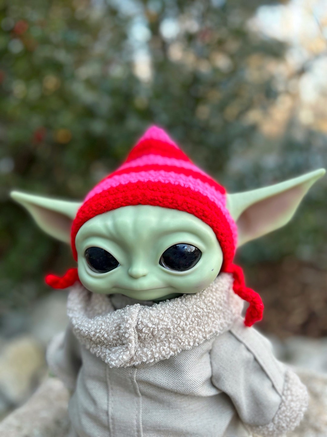 Baby Yoda Red and Pink Tuque, Crochet Hat - Etsy