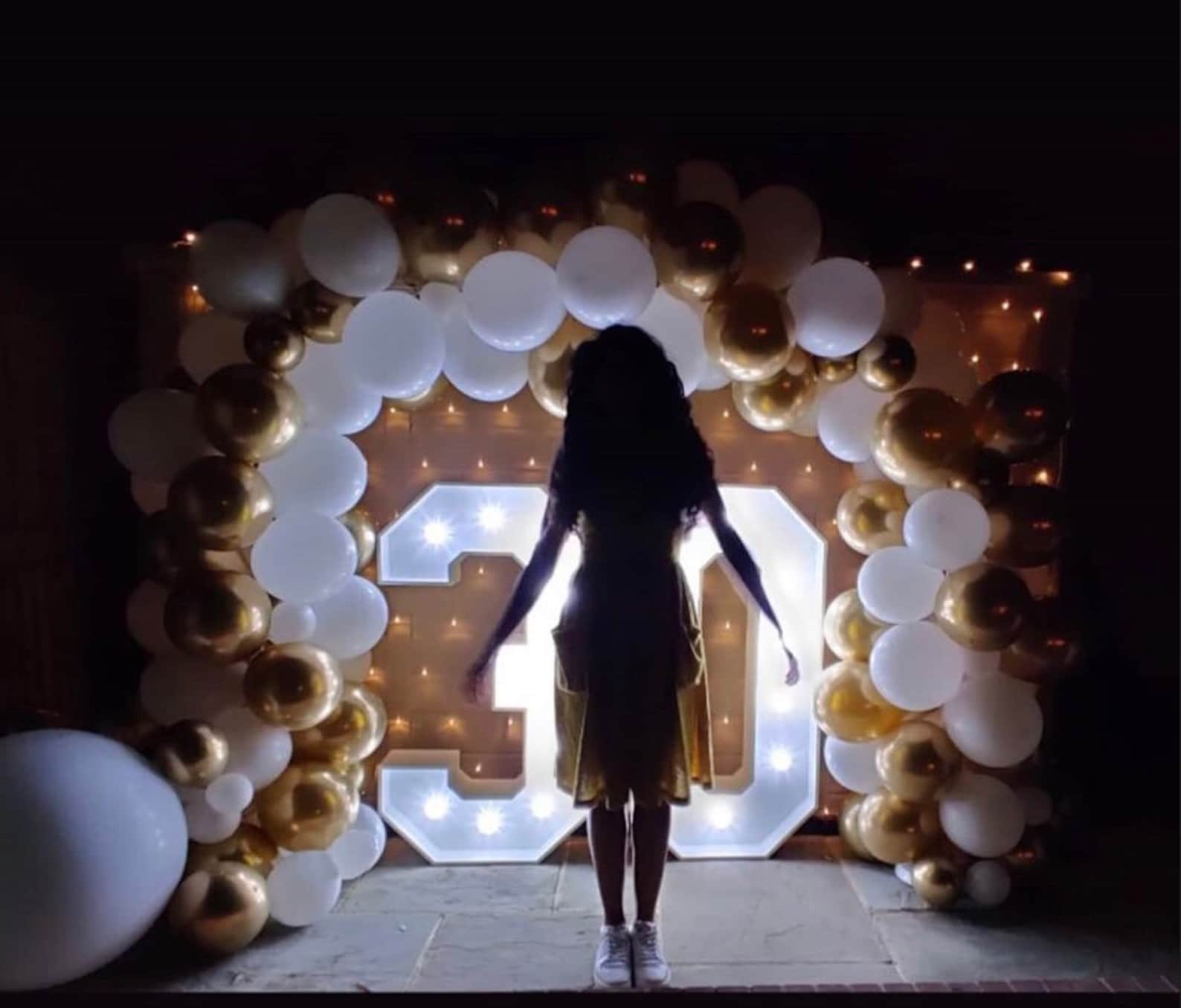 UK Only LIGHT UP Numbers and Balloon Displays for Birthdays - Etsy