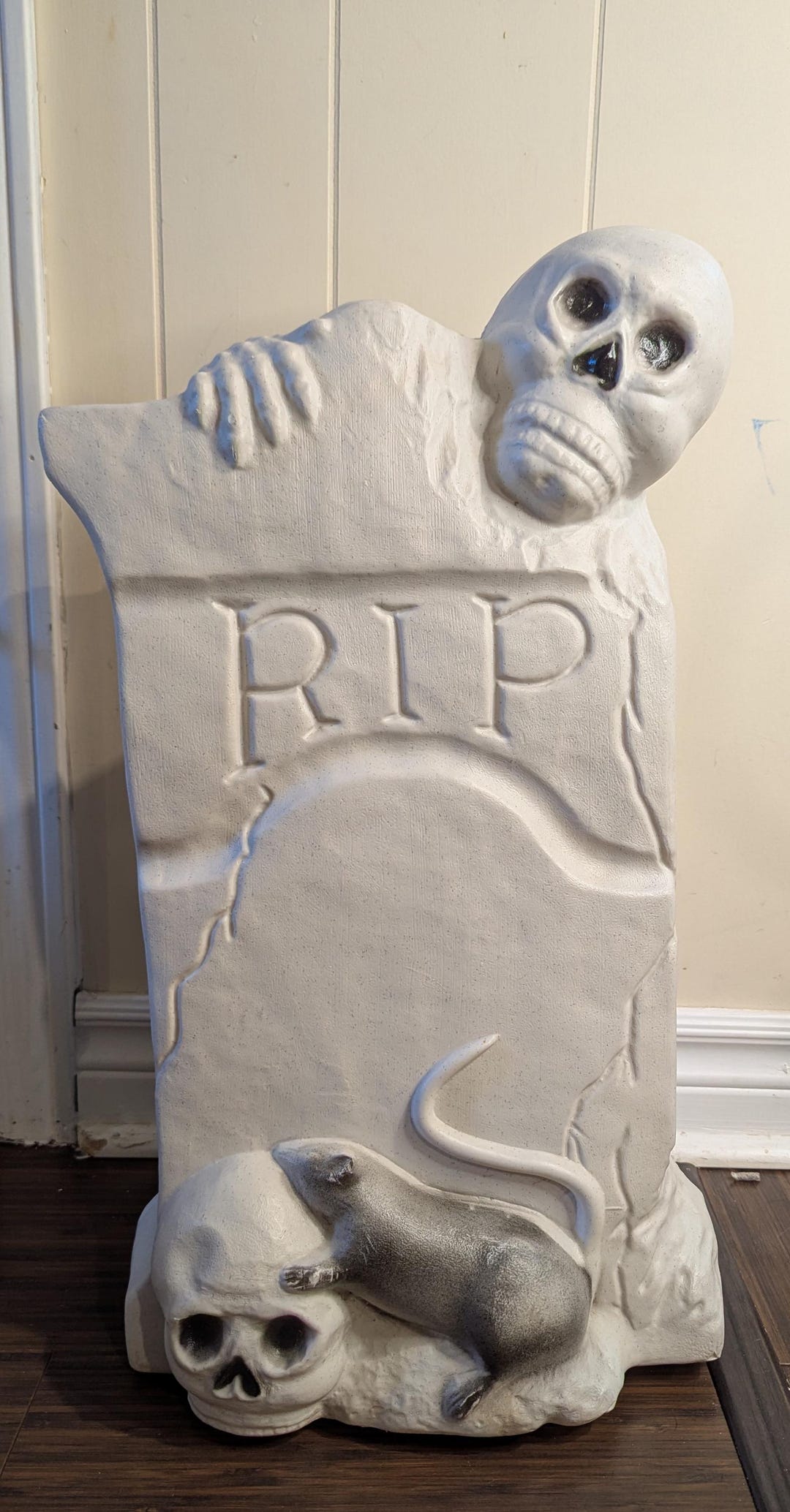 RIP Tombstone With Skull and Rat Blowmold for Halloween - Etsy