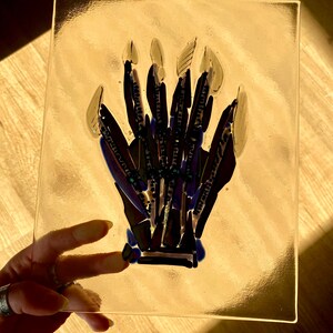 Alien Xenomorph Hand Created in Fused Glass Alien 1979 Aliens 1986 Sci ...