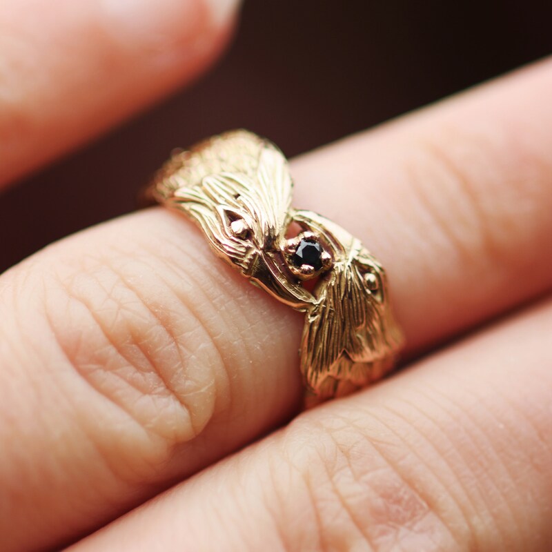 Raven Wedding Ring - Etsy