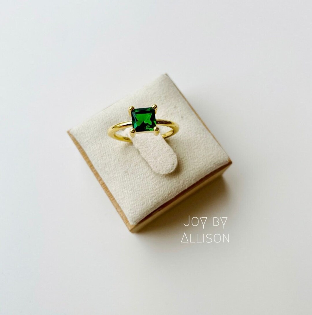 18K Gold Minimalist Simple Emerald Ring - Etsy