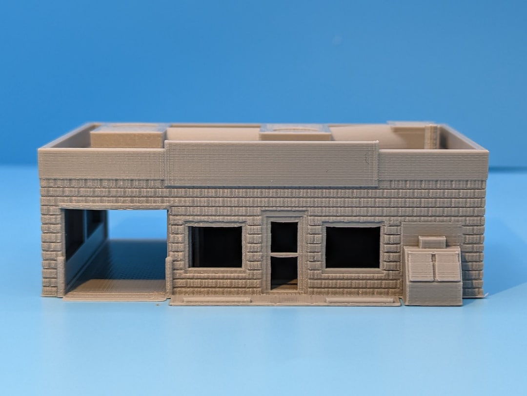 N-scale Dukes Drive-through Convenience Store Model Kit - Detailed 1: ...