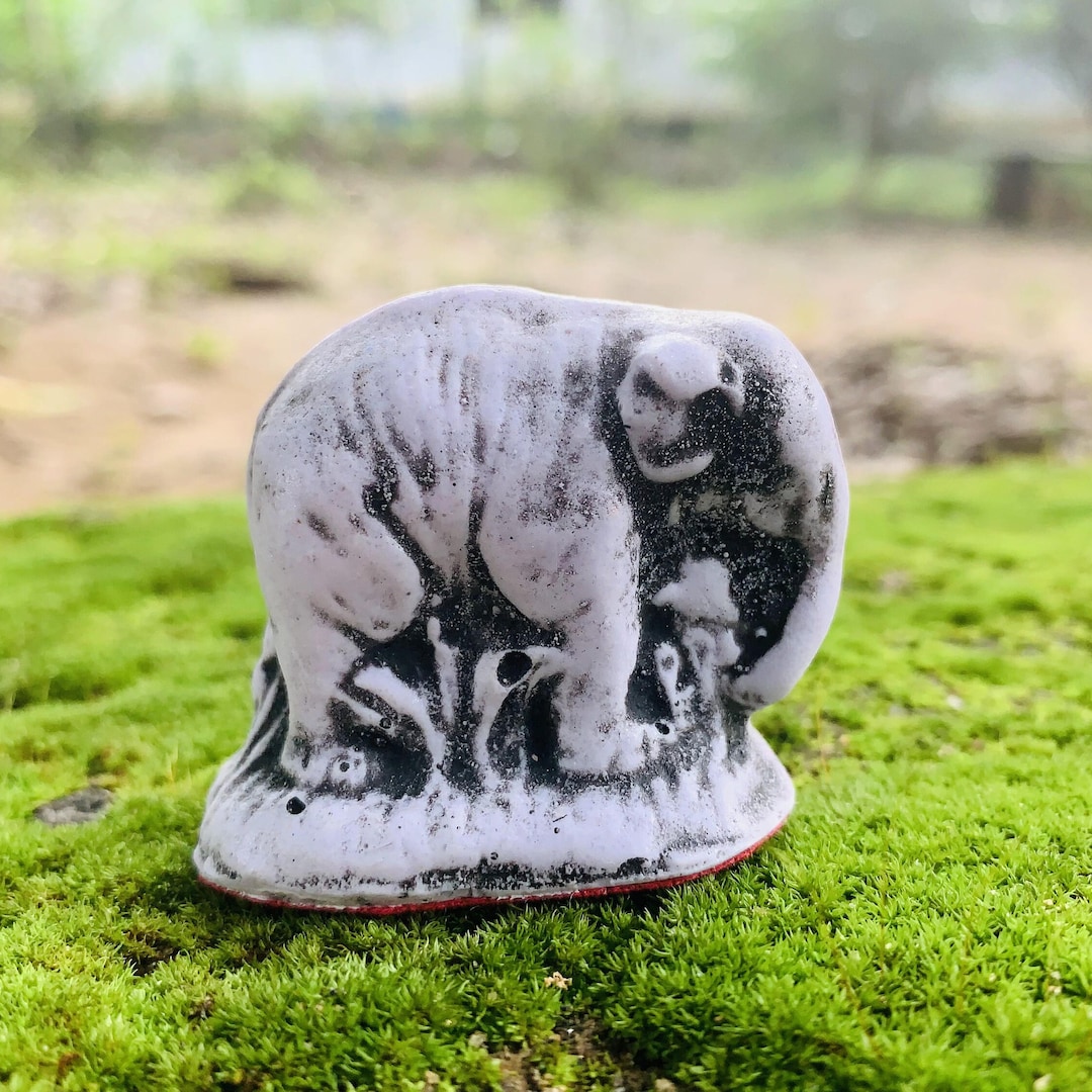 Mini Elephant Statue White Elephant Stone Statue for Table Desk ...