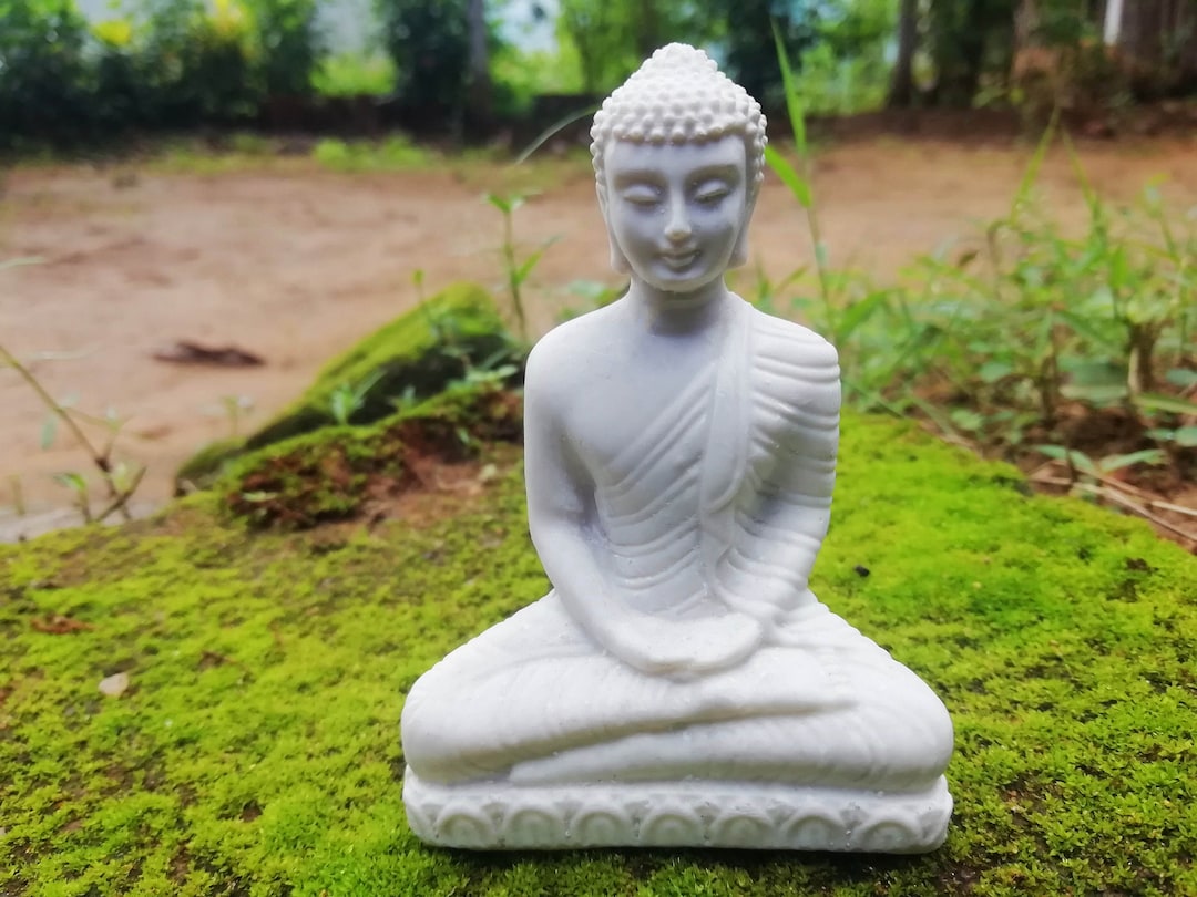 White Stone Small Buddha Statue Meditating Buddha Sculpture Seated ...