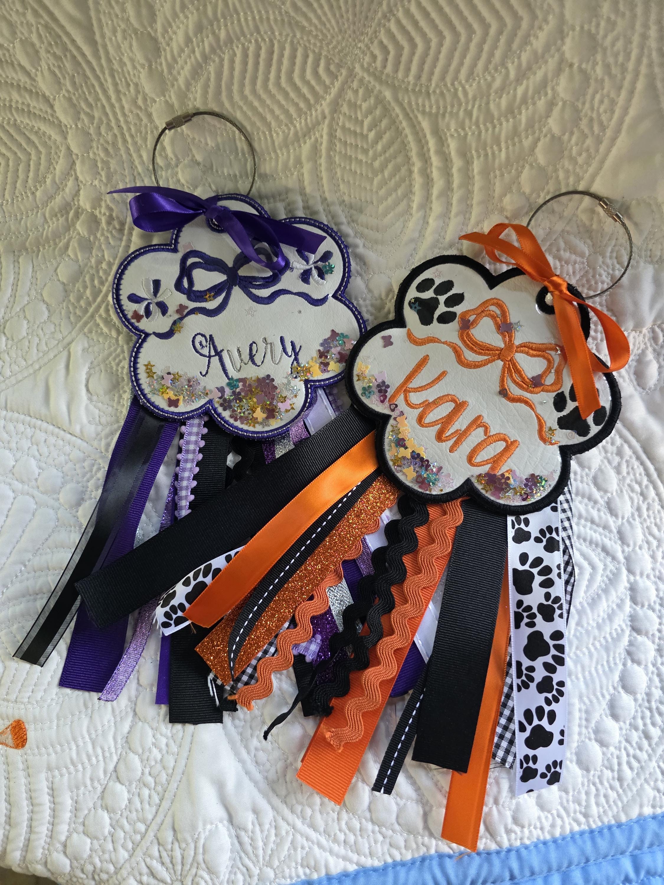 Personalized Glitter Shaker Bag Tag: Embroidered Apple & Ribbon - Etsy