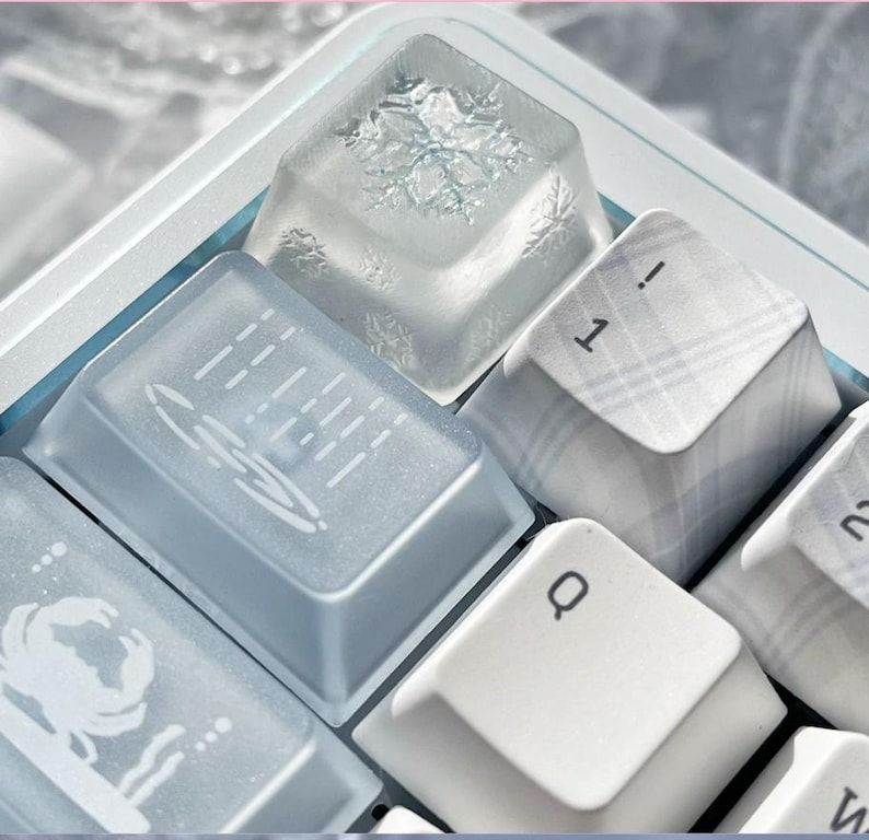 Translucent Snow Single Keycaps, Aesthetics Pink Resin Key Cap, Blue ...