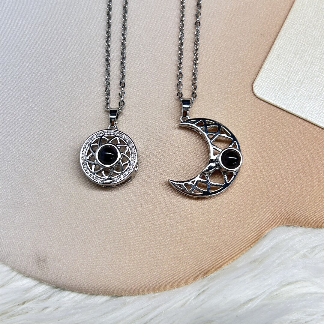Customized Photo Projection Necklace, Bubble Projection Necklace ...